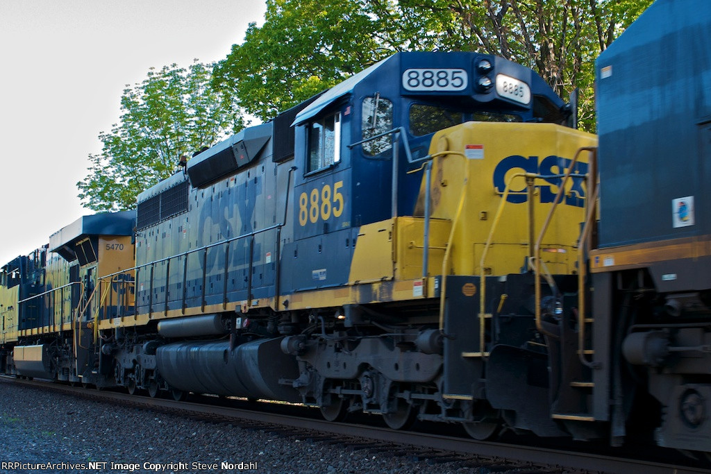CSX Q167-12 at Iona Island on the CSX River Line